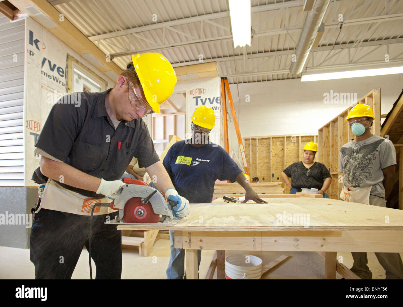 Weatherization hi-res stock photography and images - Alamy