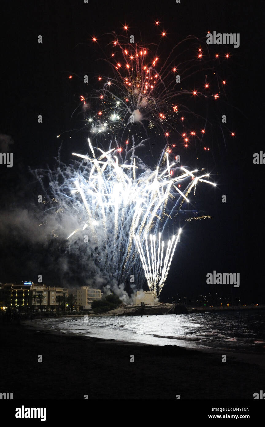 Fiestas de la blanca hi-res stock photography and images - Alamy