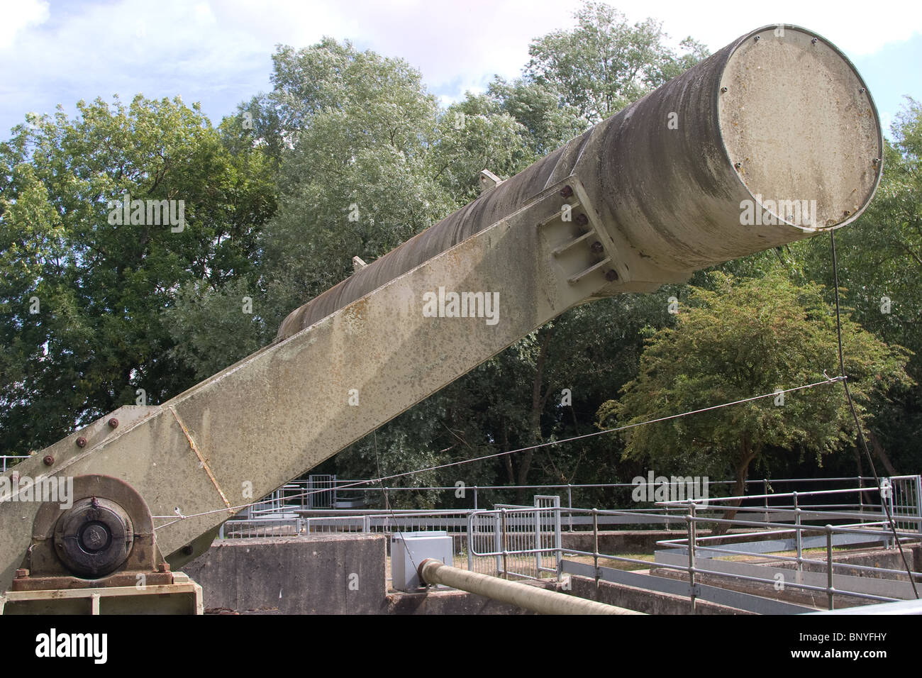 Automatic defence system hi-res stock photography and images - Alamy