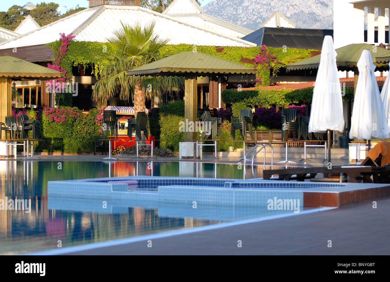 Swimming pool luxury mountain resort hi-res stock photography and ...