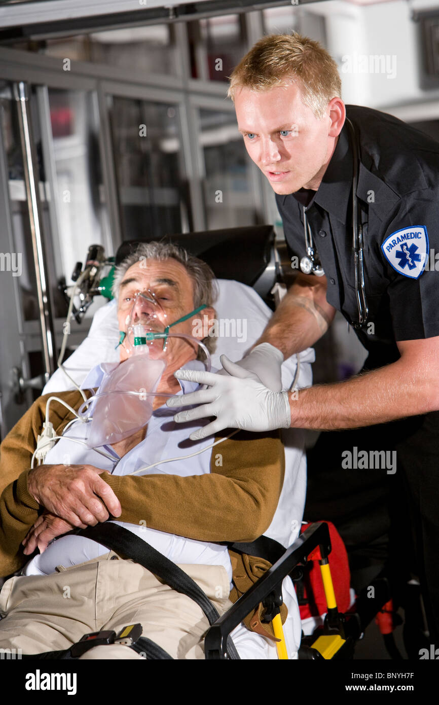 Emt elderly hi-res stock photography and images - Alamy