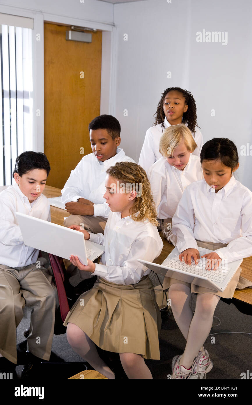 African students laptops hi-res stock photography and images - Alamy