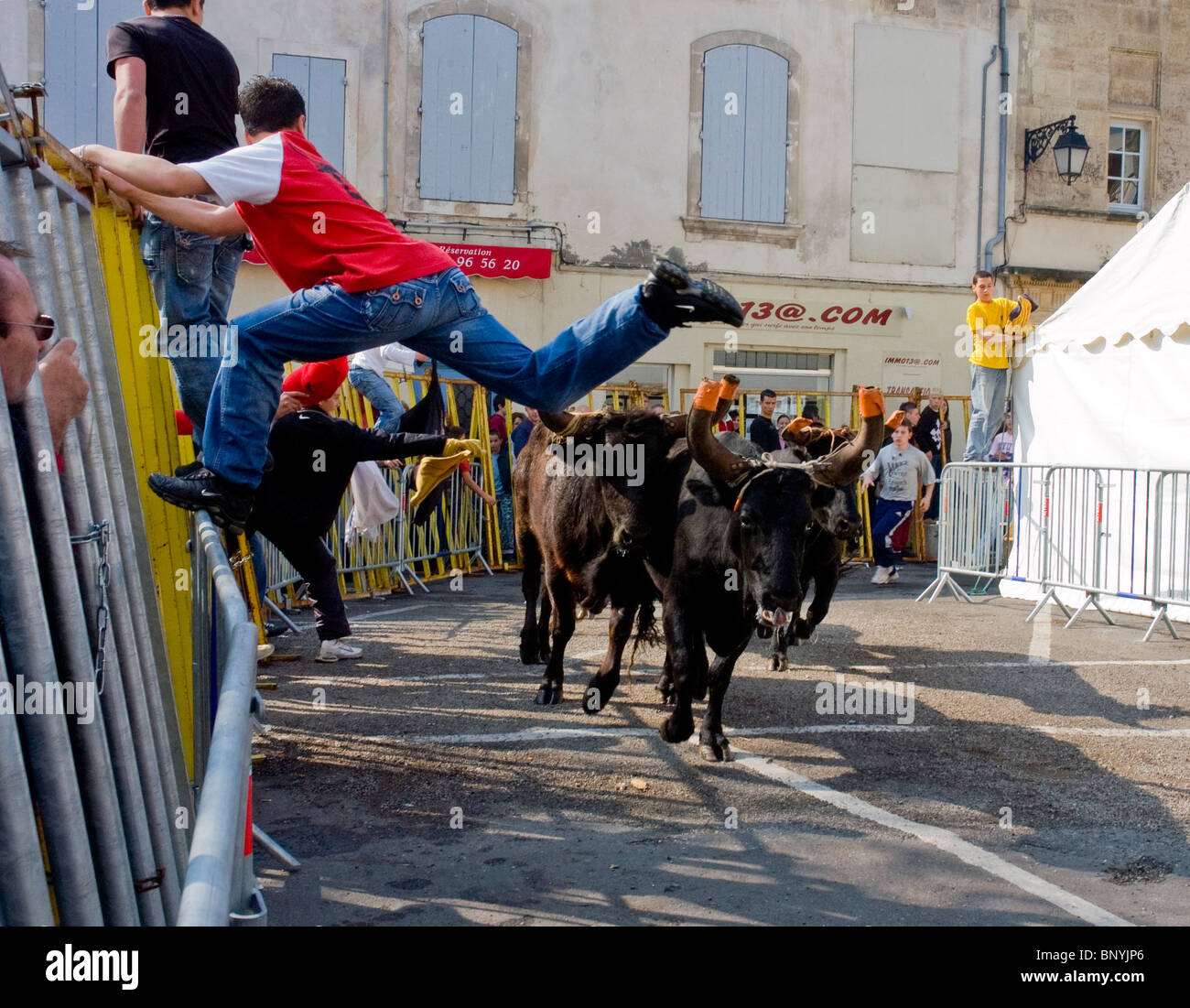 Arles france bullfight festival feria hi-res stock photography and ...