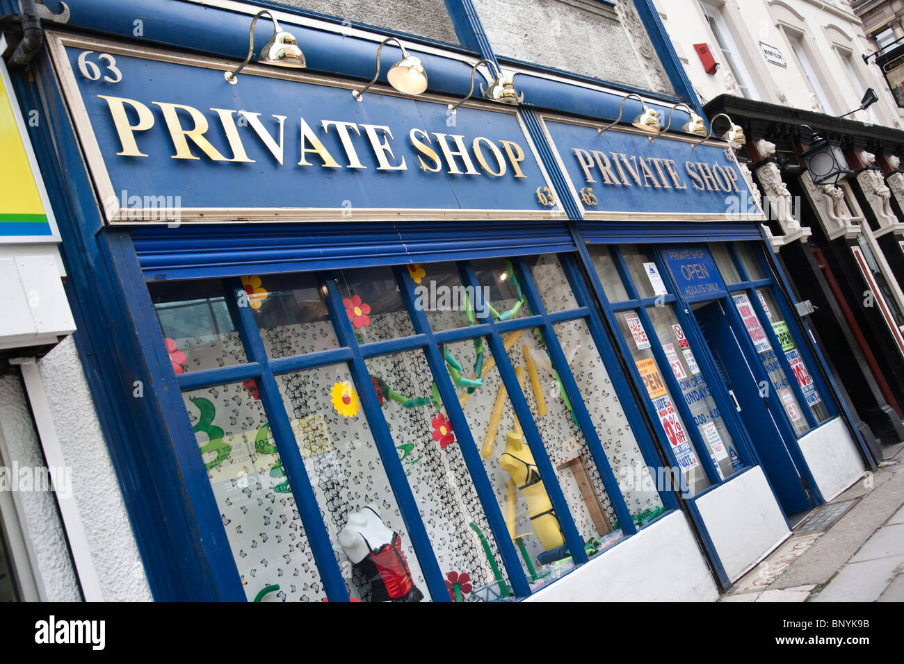 Private Shop. An adult/sex shop on Moorfields Stock Photo - Alamy