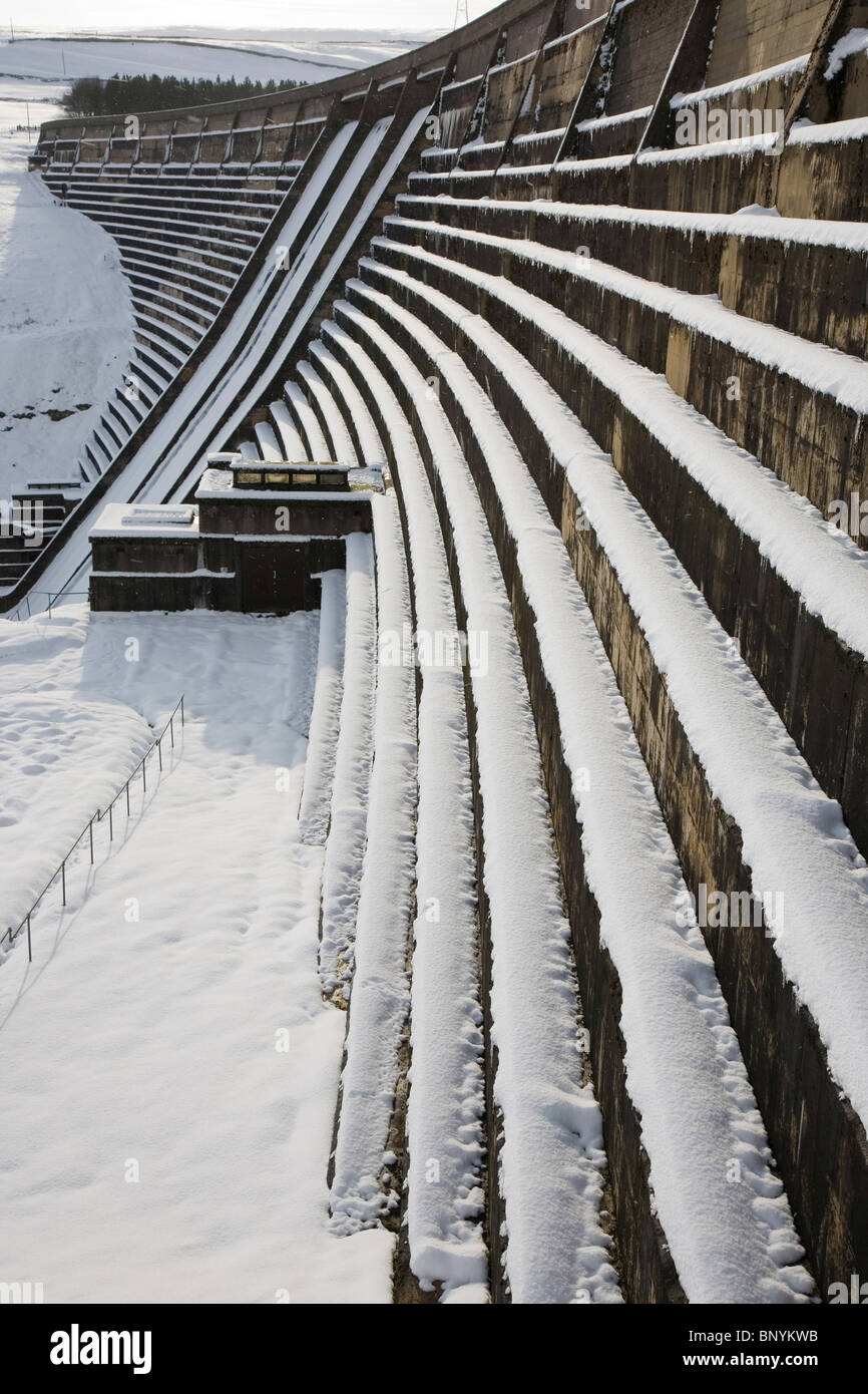 Baitings Reservoir Dam Wall in water catchment area high in The South ...