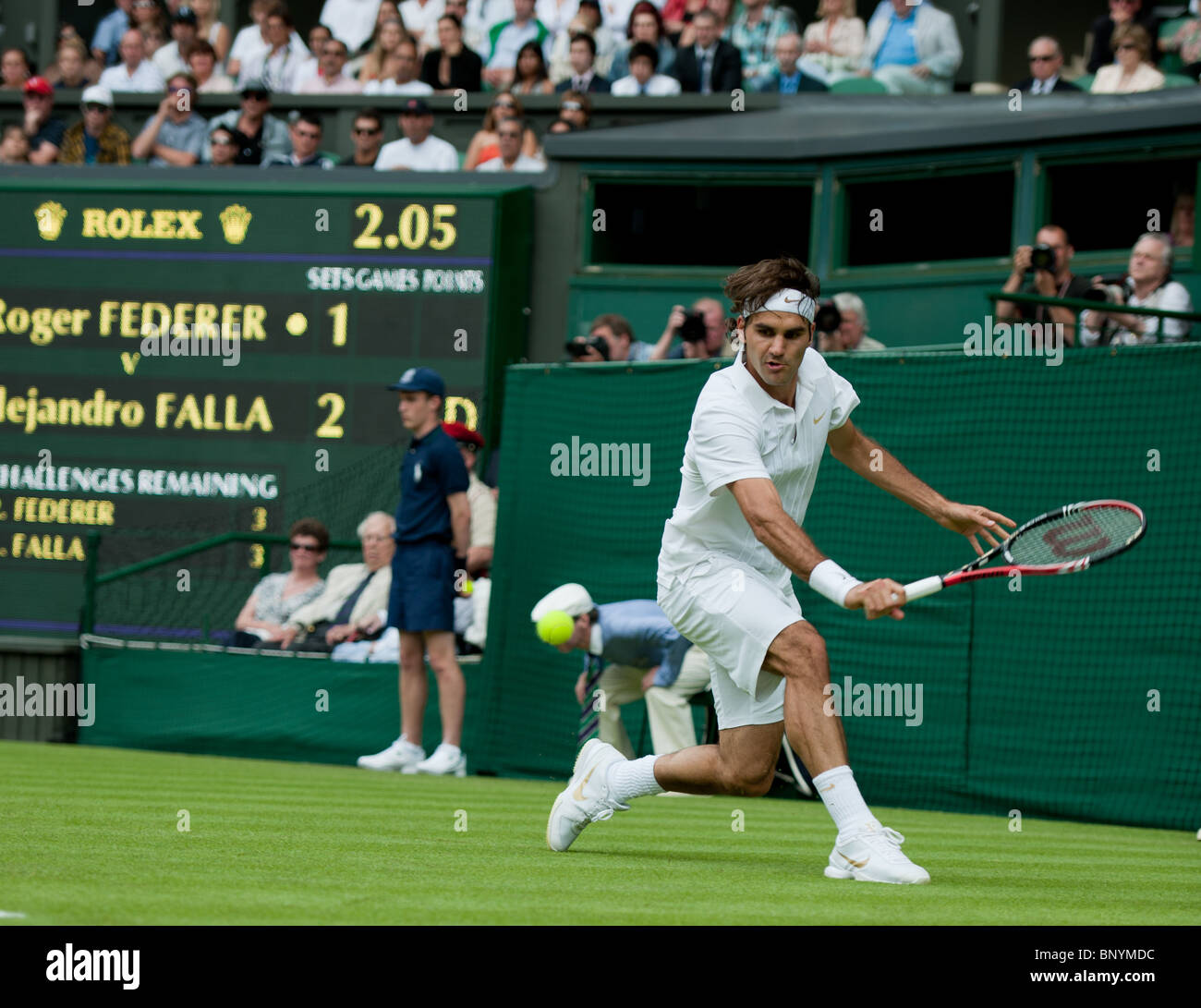 The Wimbledon Tennis Championships 2010 Roger Federer Stock Photo - Alamy