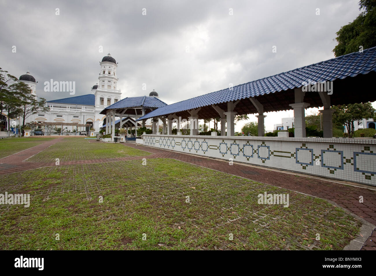 Access to Johor's state mosque Masjid Negeri Sultan Abu Bakar Stock ...