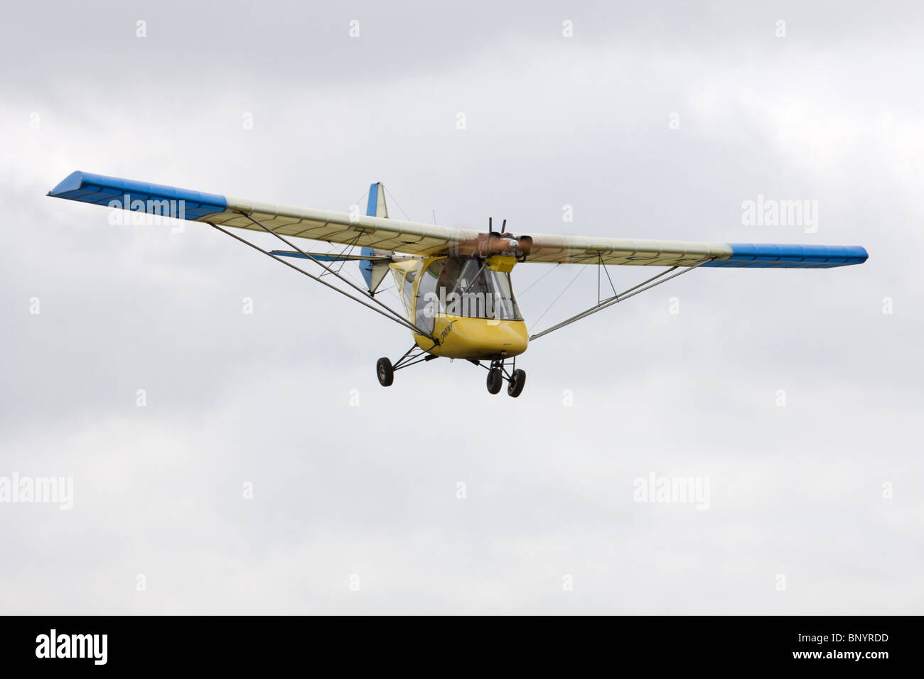 Thruster T600N 450 Sprint G-OMAL microlight aircraft on final approach ...