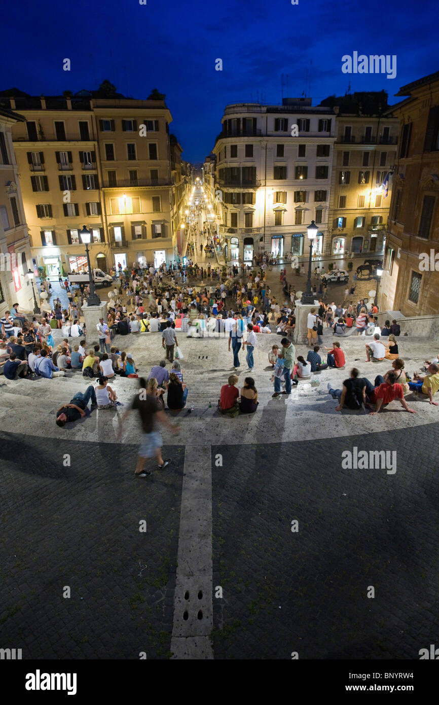 Sit spanish steps rome hi-res stock photography and images - Alamy