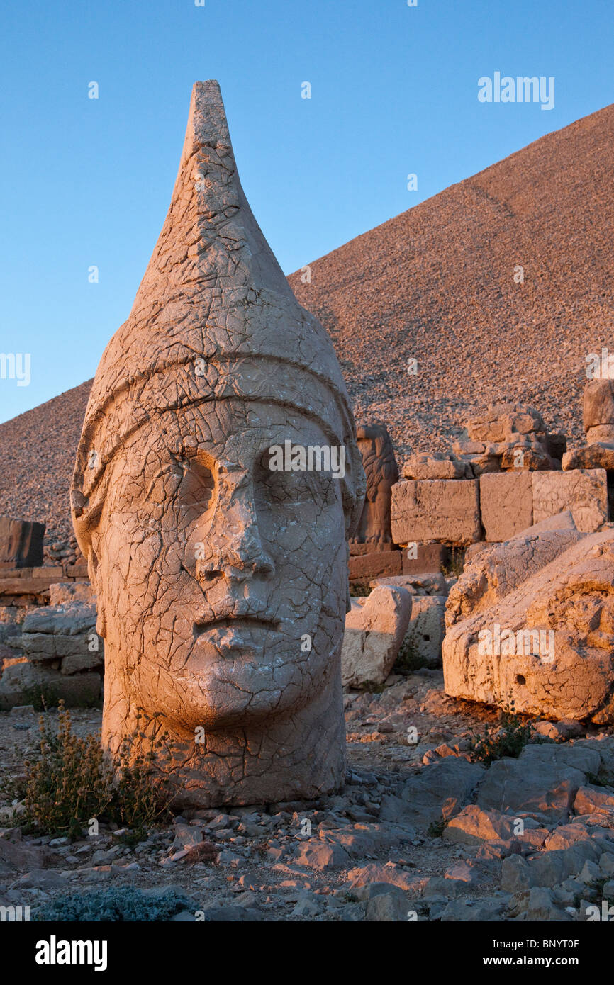 Head of Antiochus on Mount Nemrut, Turkey Stock Photo - Alamy