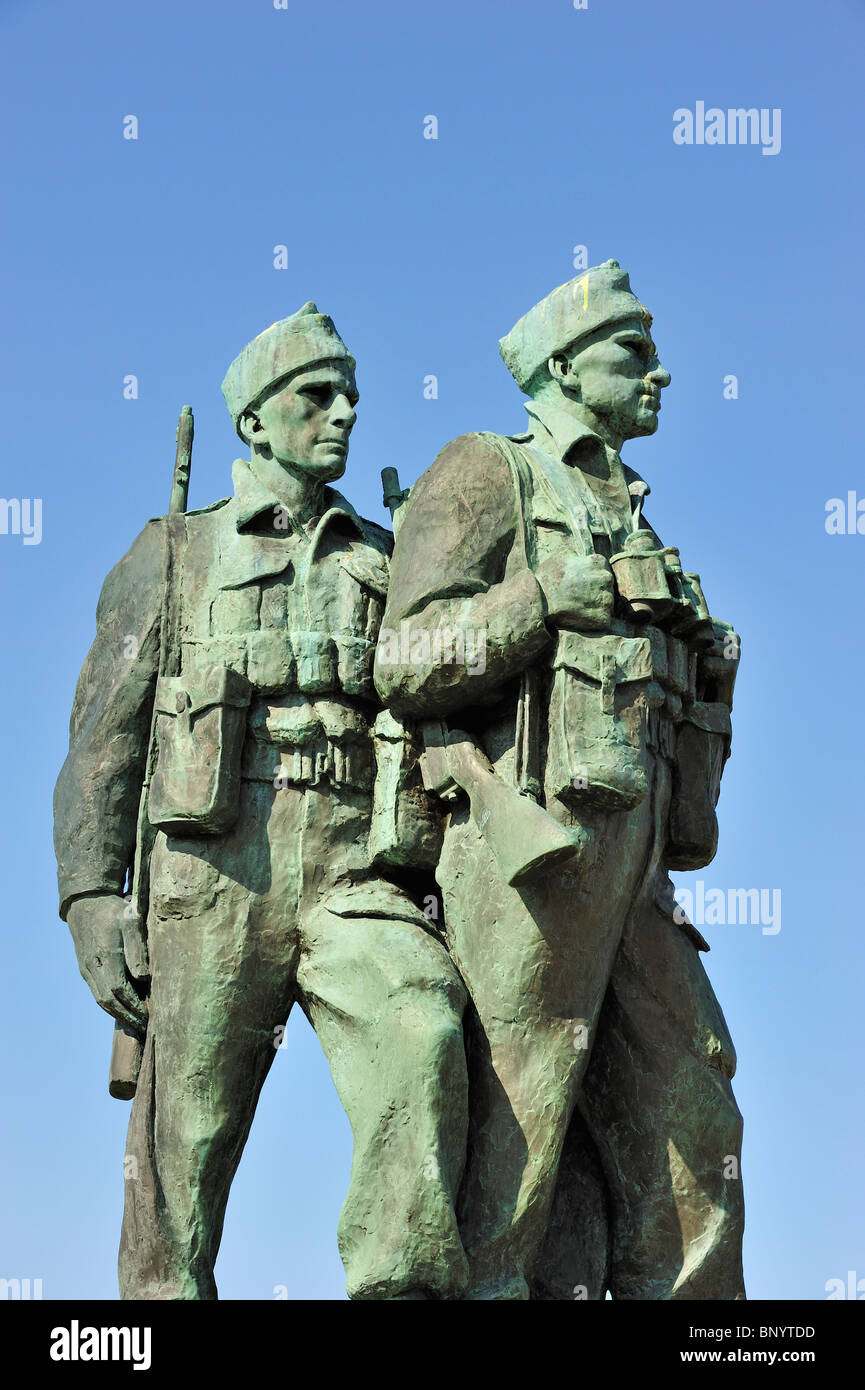 WW2 Commando Memorial, bronze monument to commemorate commandos from ...