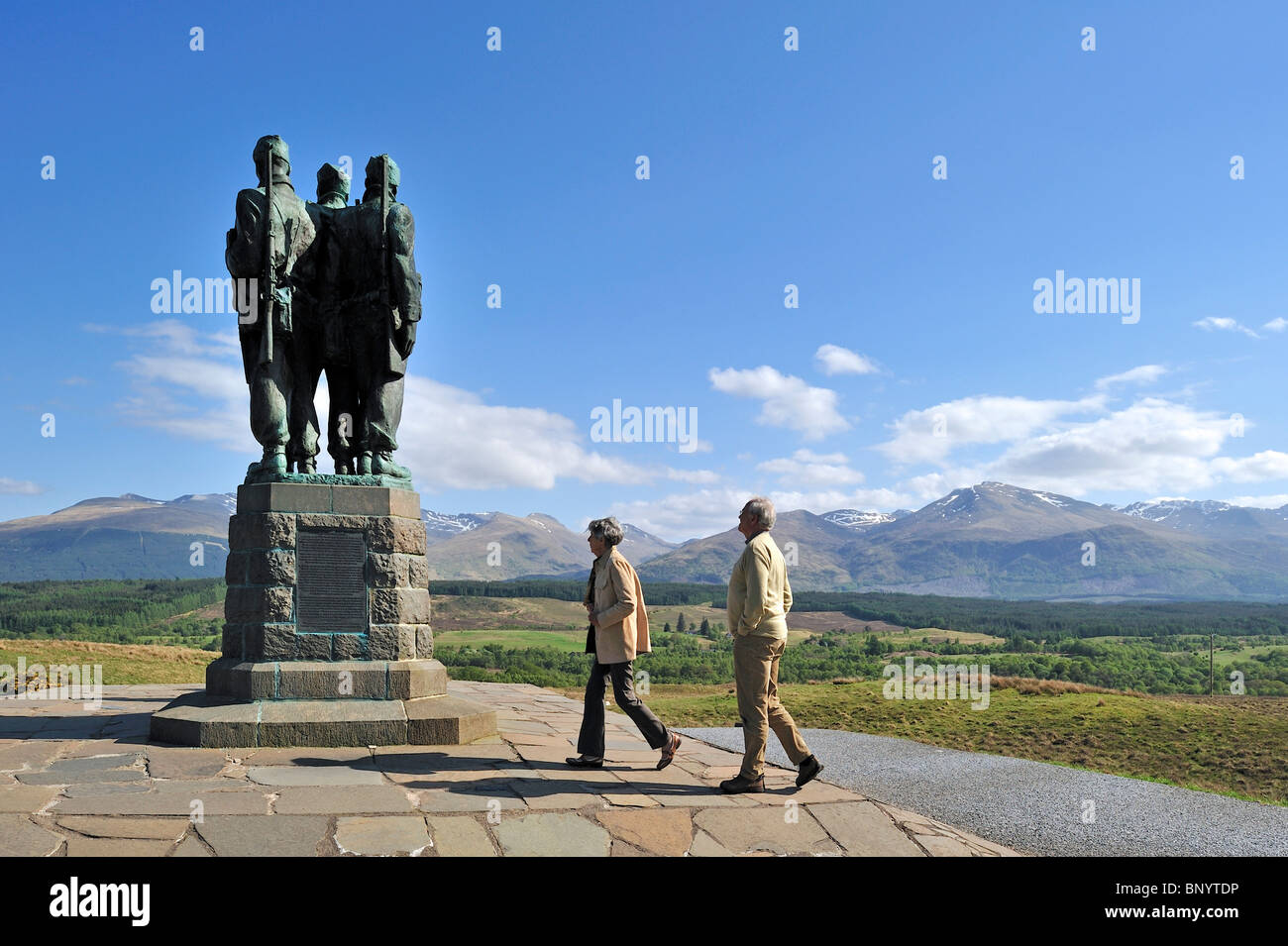 WW2 Commando Memorial, bronze monument to commemorate commandos from ...