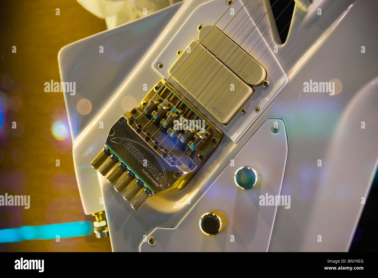 Auerswald special electric guitar made for Prince with precision bridge ...