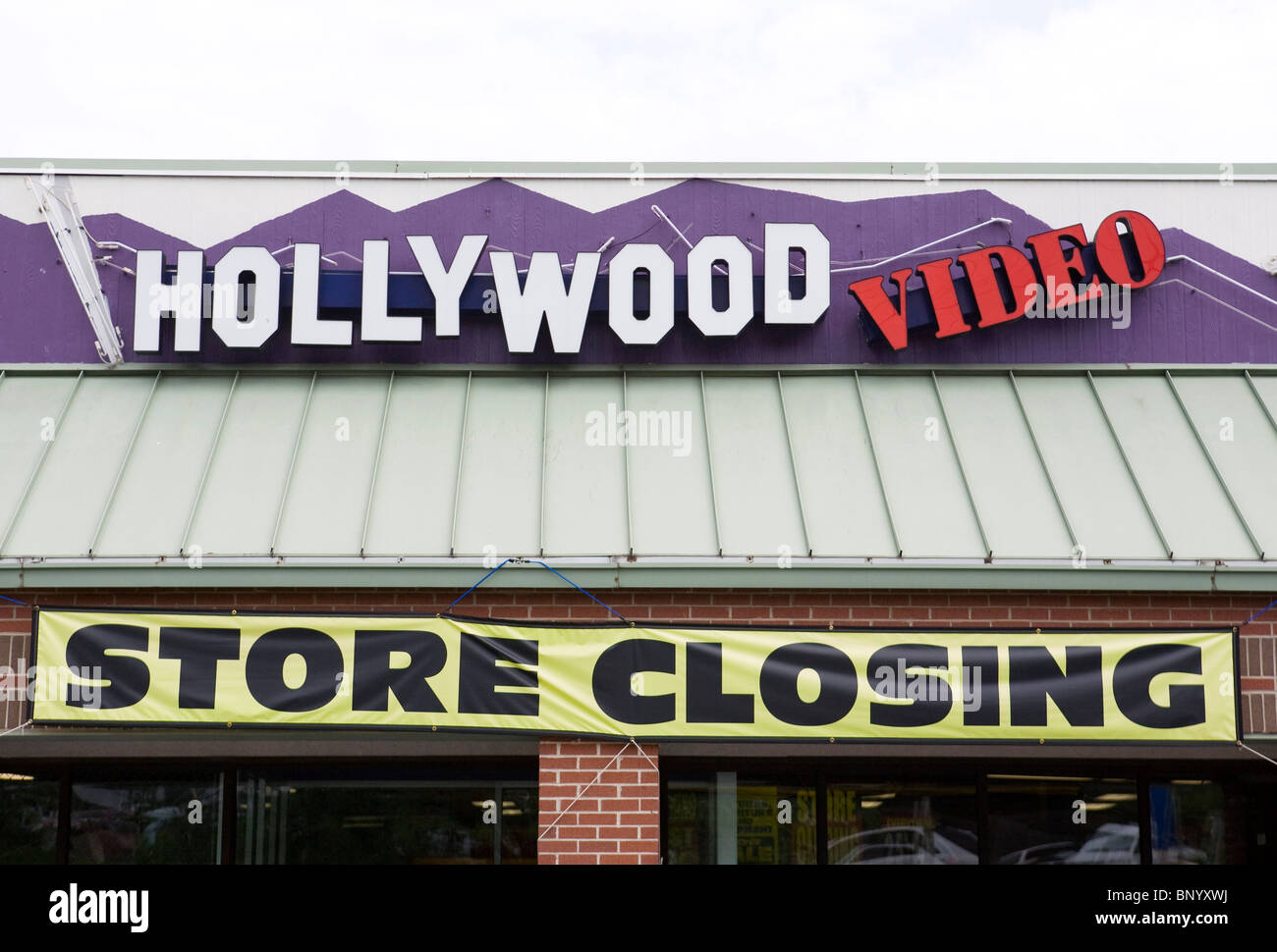 A Hollywood Video store in the process of closing Stock Photo - Alamy