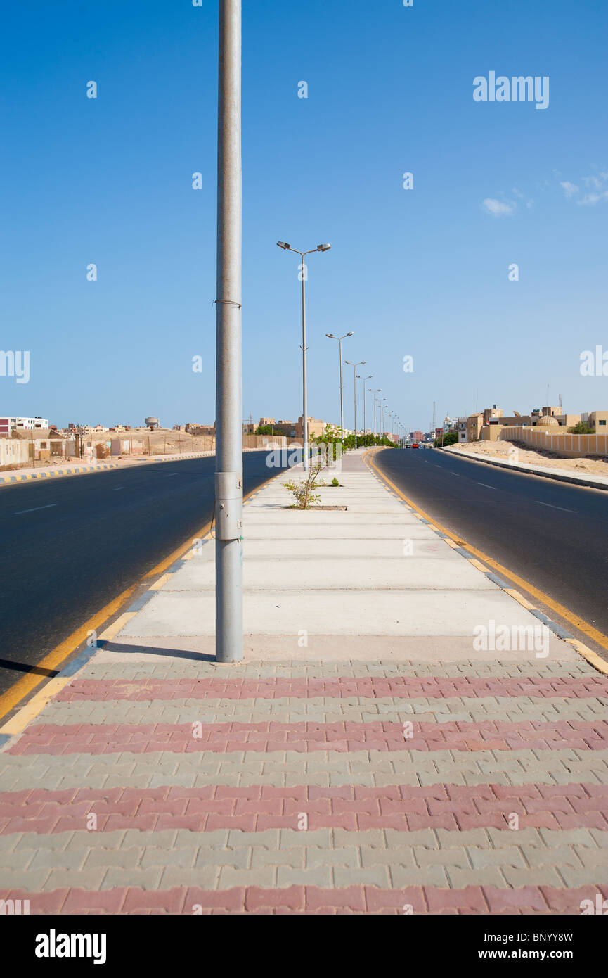 Two lane carriageway hi-res stock photography and images - Alamy