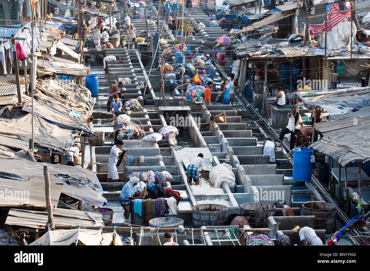 Dhobi ghats at Saat Rasta near Mahalaxmi Station Stock Photo - Alamy