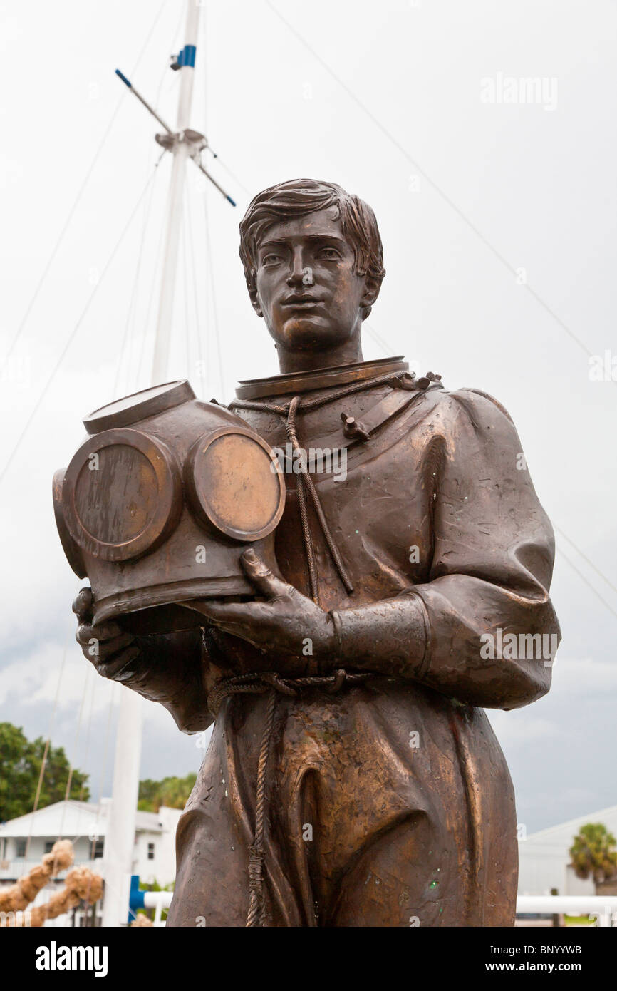 Sponge diver tarpon springs florida hi-res stock photography and images ...