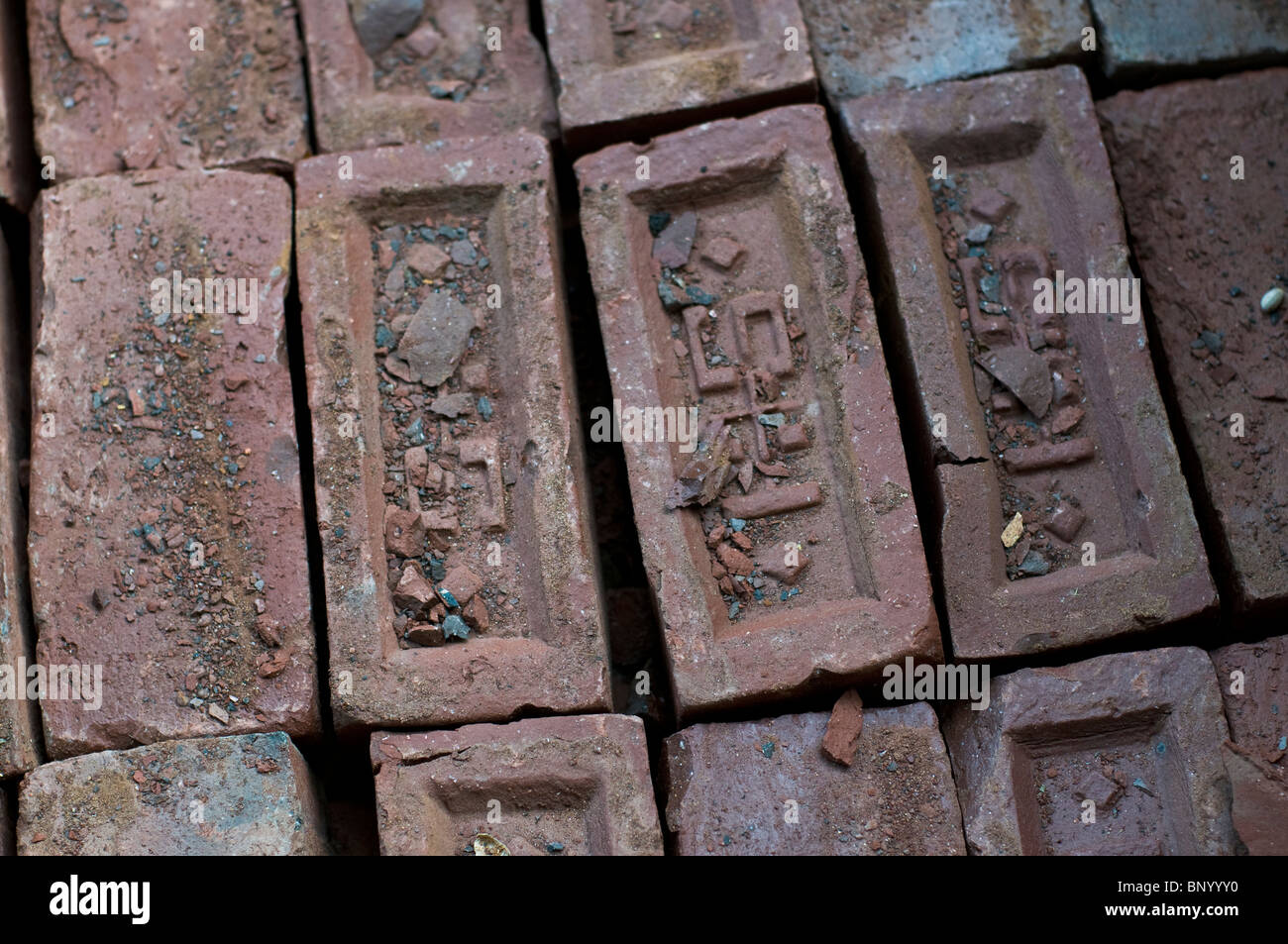 Load of bricks hi-res stock photography and images - Alamy