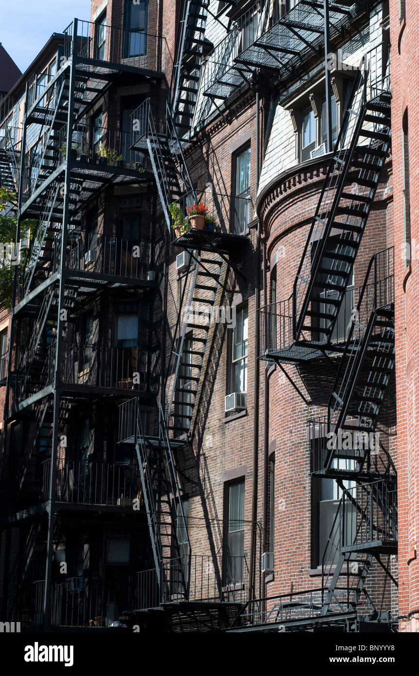 Fire escapes hi-res stock photography and images - Alamy