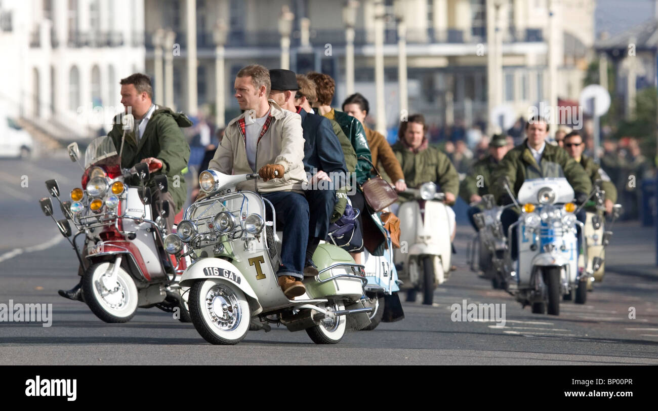 Film extras hi-res stock photography and images - Alamy