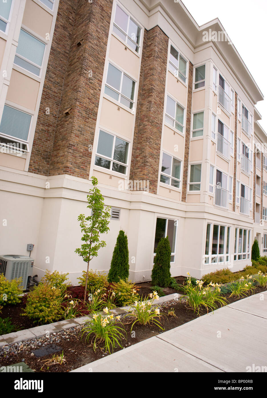 Grounds landscaping hi-res stock photography and images - Alamy