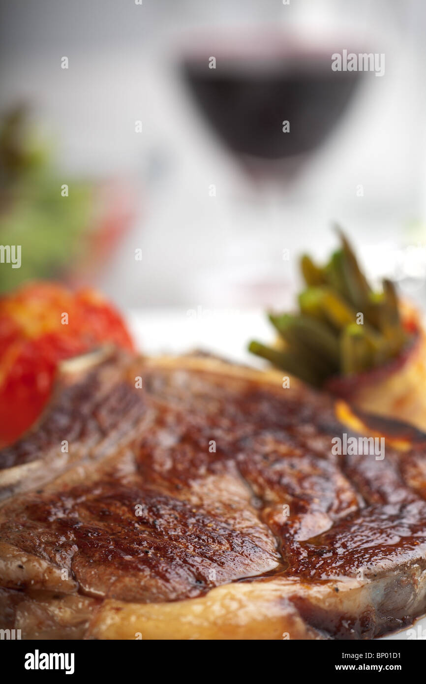 closeup of a t-bone-steak Stock Photo - Alamy
