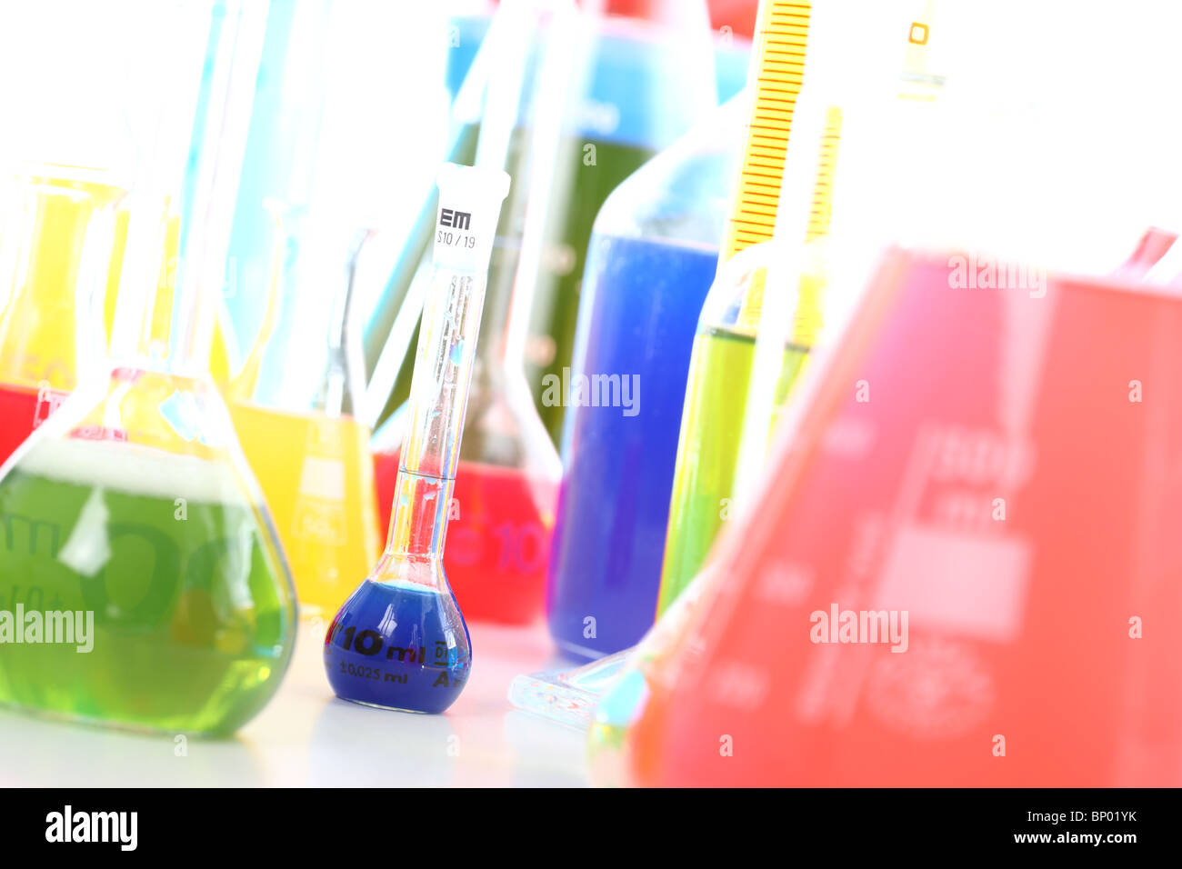 Glass labware hi-res stock photography and images - Alamy
