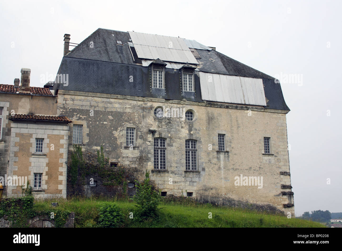 Wing of the Chateau de Talleyrand, Chalais, SW France, in desperate ...