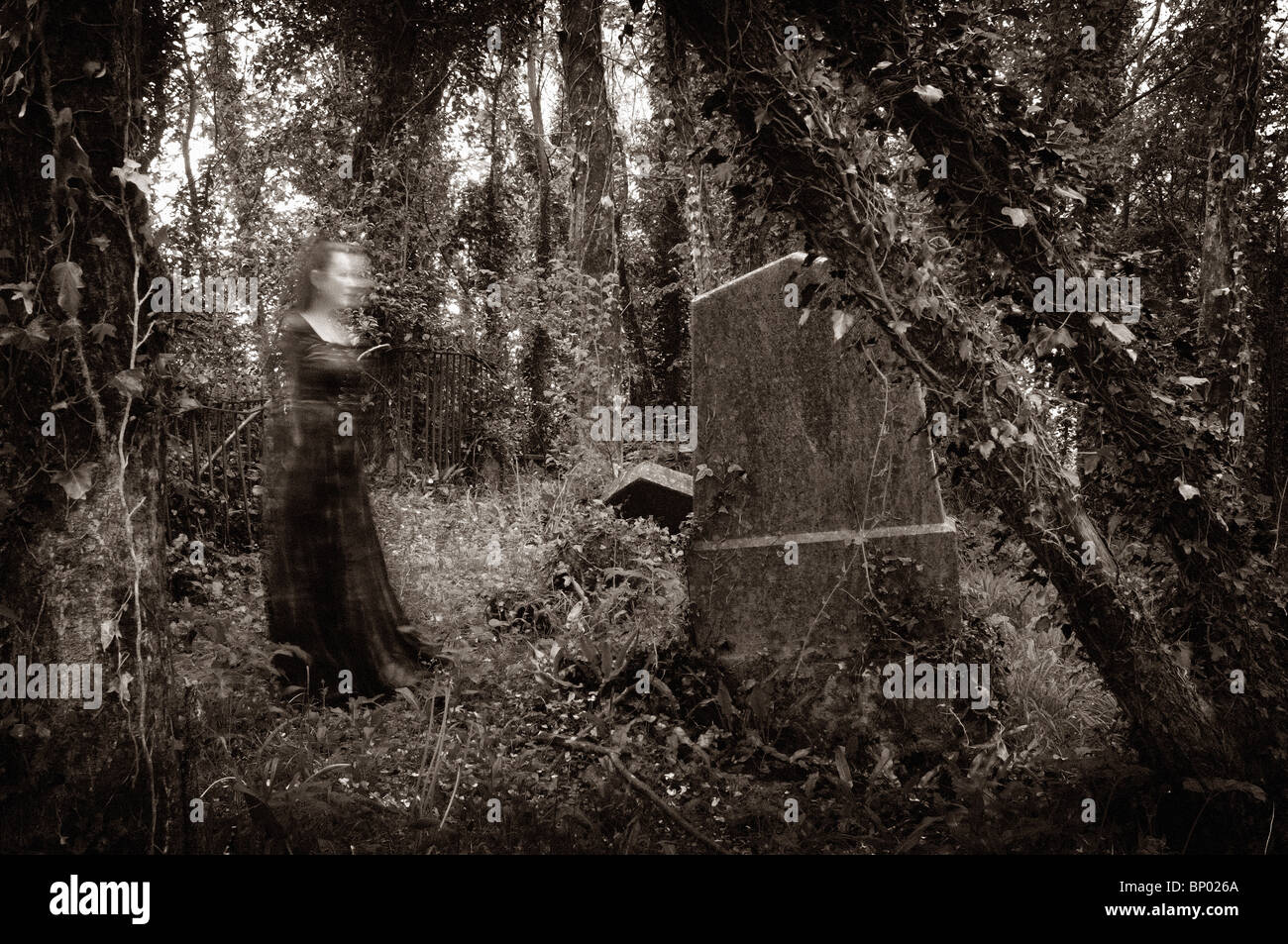 White lady ghost hi-res stock photography and images - Alamy