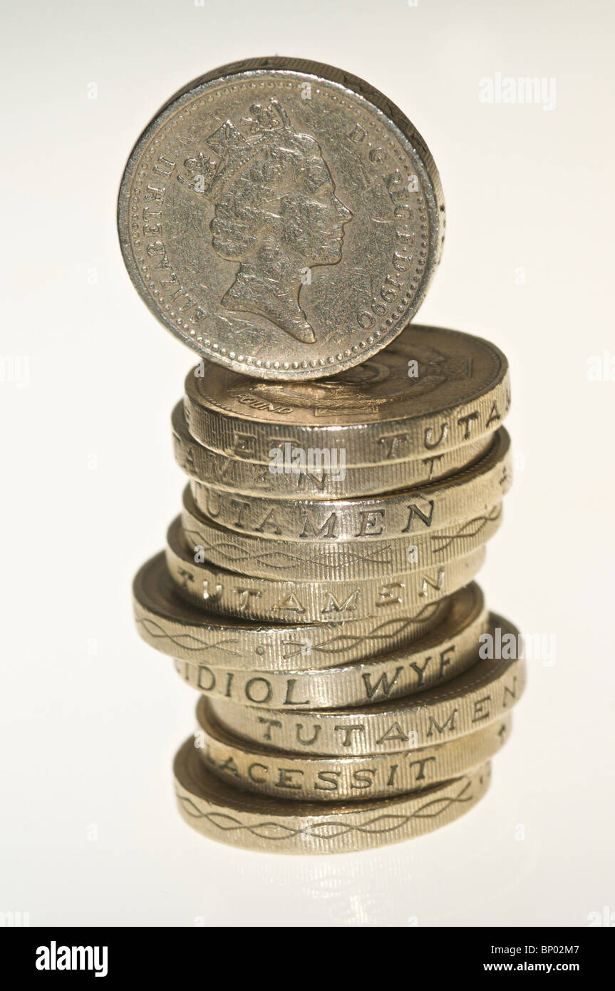 A pile or stack of one pound coins Stock Photo - Alamy