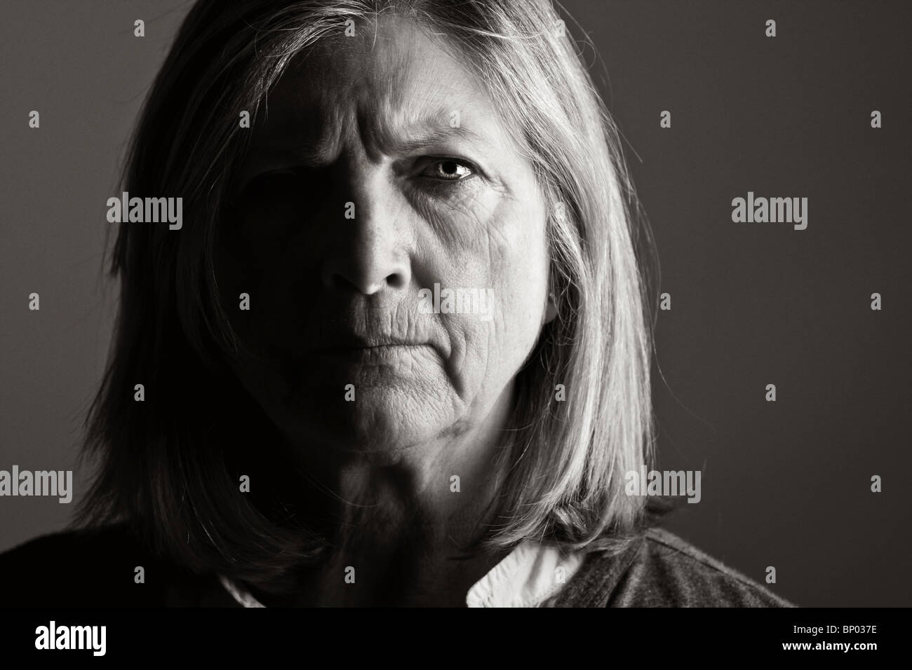 Angry old lady hi-res stock photography and images - Alamy
