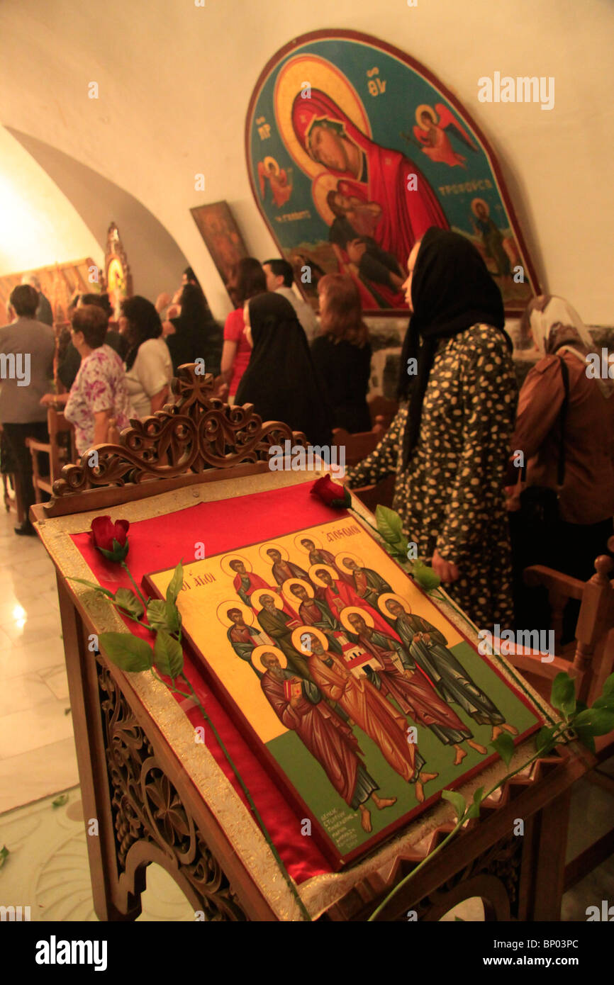 Twelve apostles icon hi-res stock photography and images - Alamy