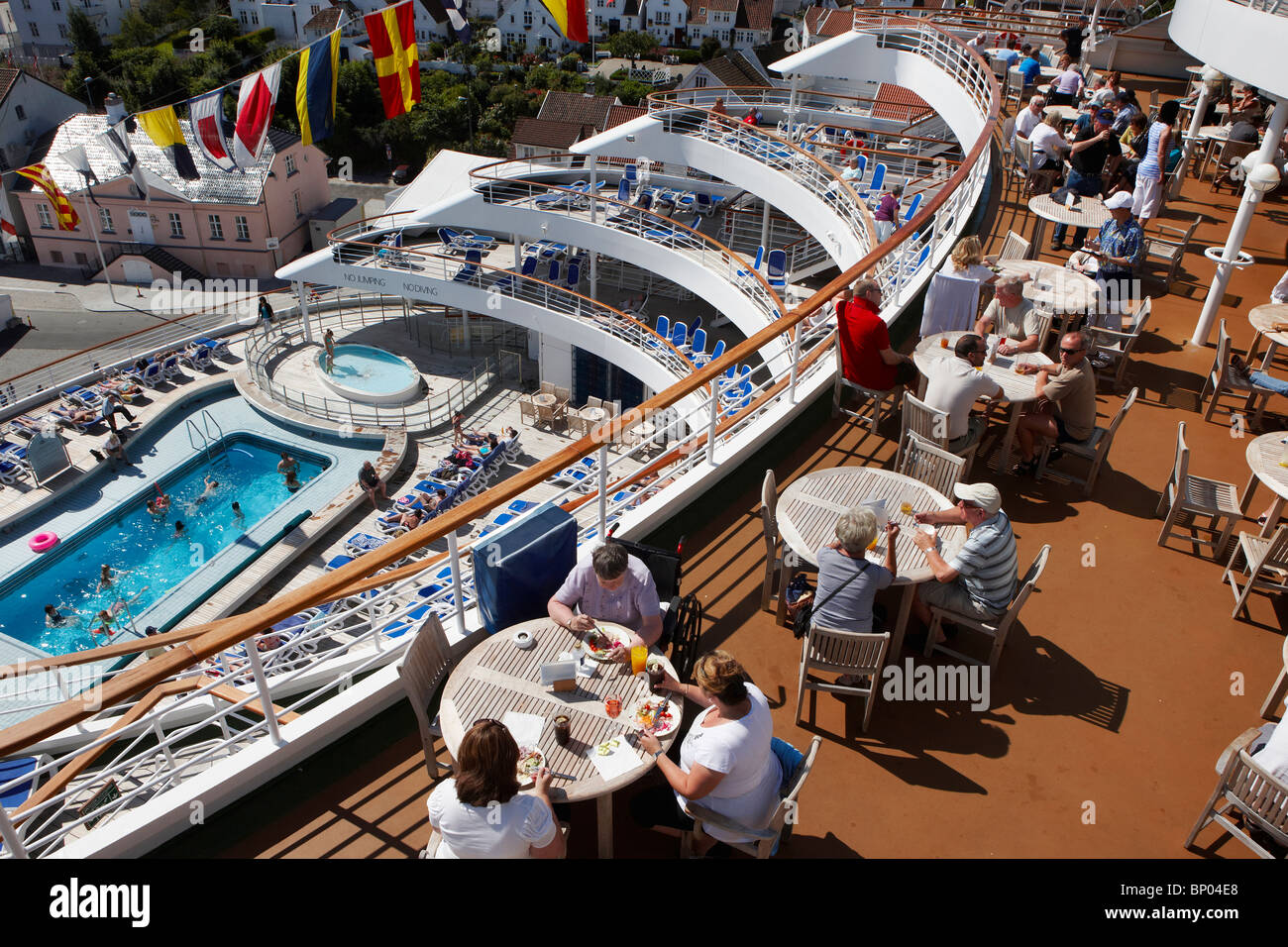 Oriana cruise ship hi-res stock photography and images - Alamy