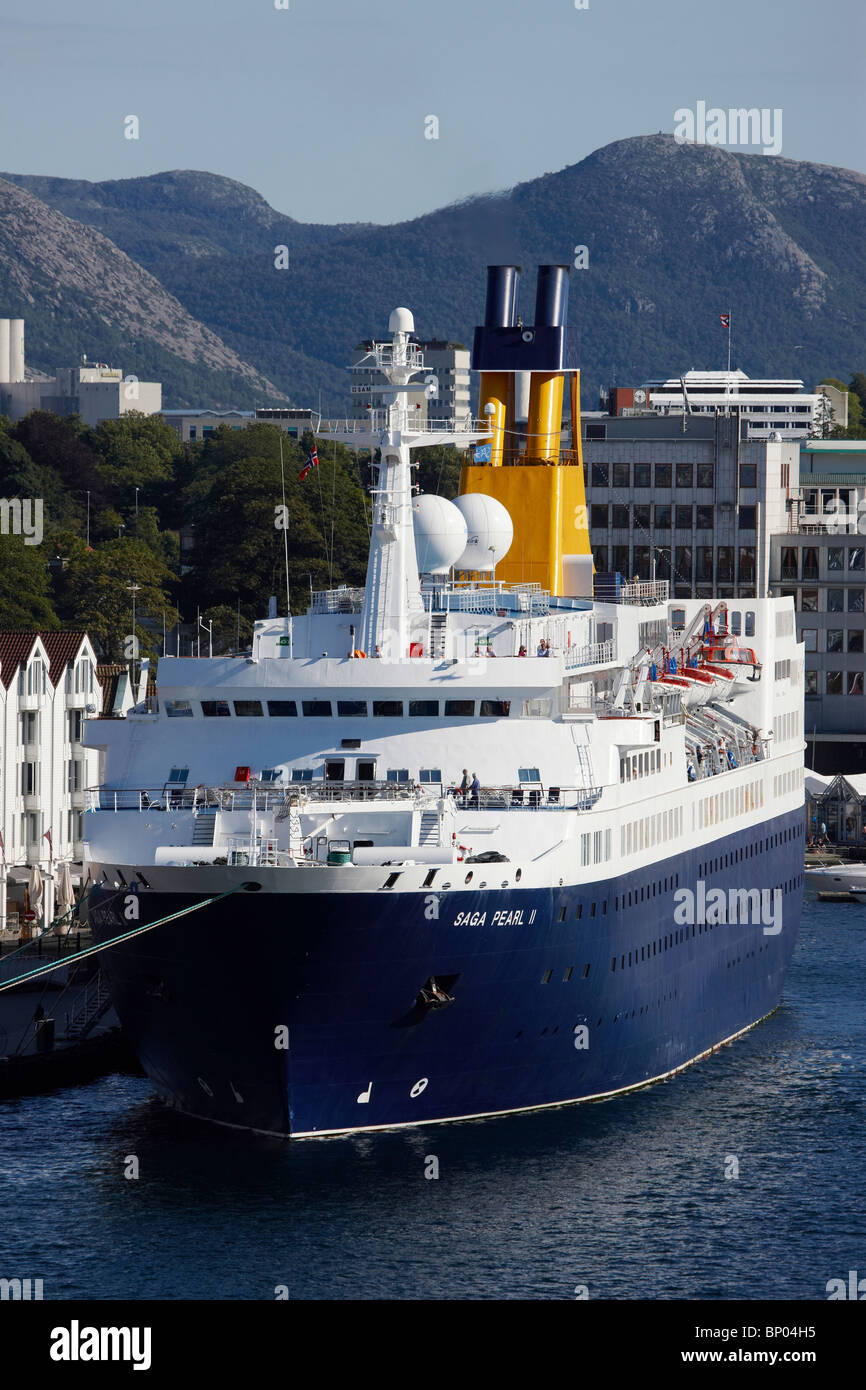 Saga cruise hi-res stock photography and images - Alamy