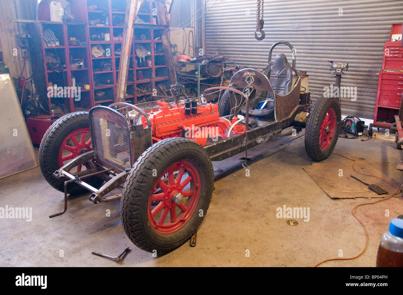 Jerome Arizona Auto garage building a racer Stock Photo - Alamy