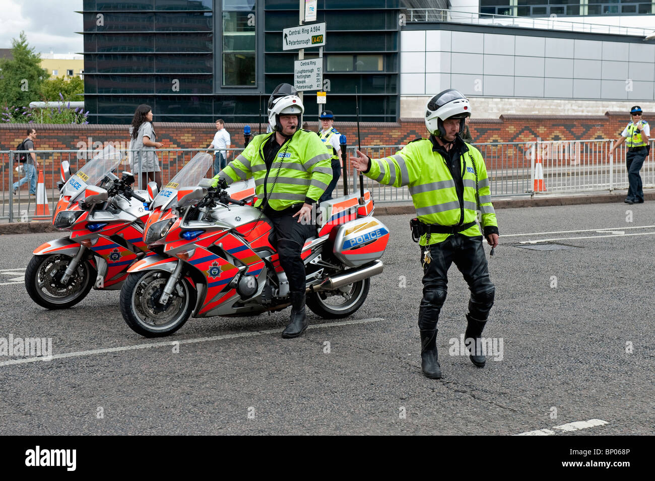 Officer Directing Traffic Stock Photos & Officer Directing Traffic ...