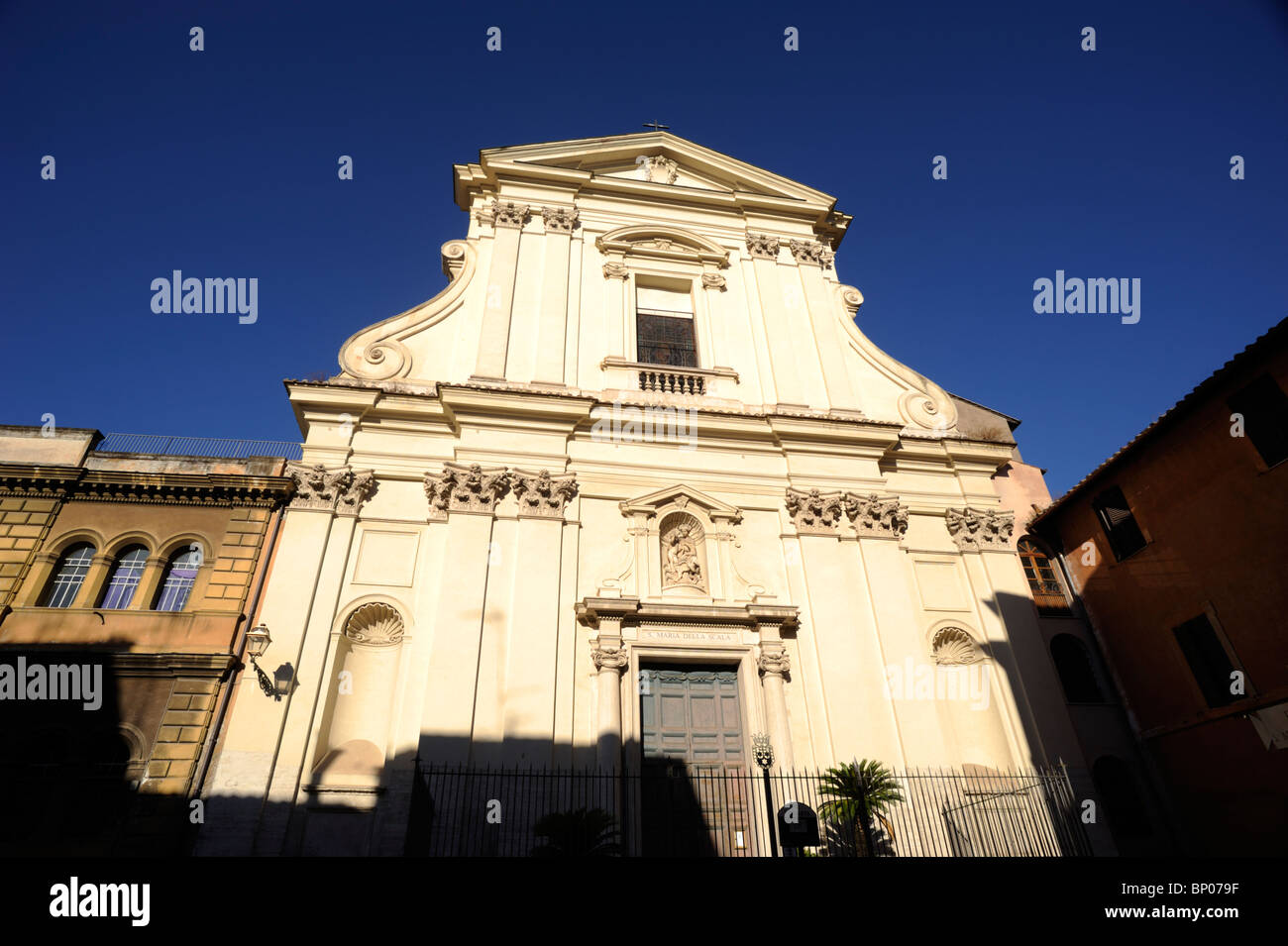 Santa maria della scala trastevere rome hi-res stock photography and ...