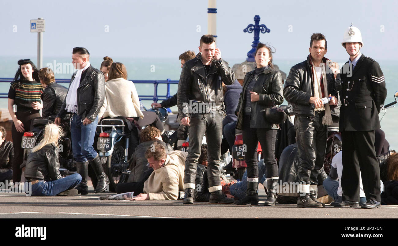 Film extras take break during hi-res stock photography and images - Alamy