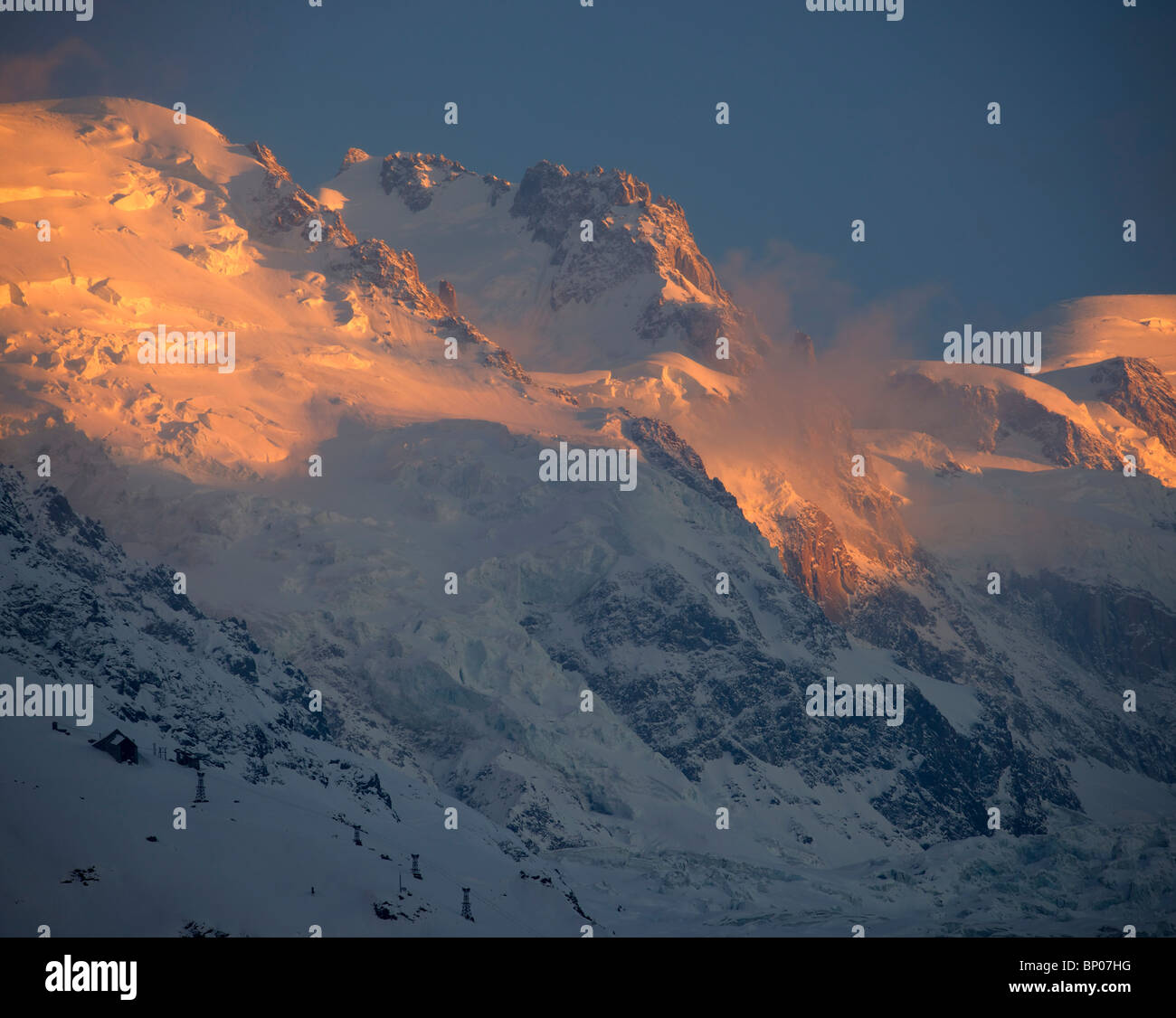 Mont blanc mountain range hi-res stock photography and images - Alamy