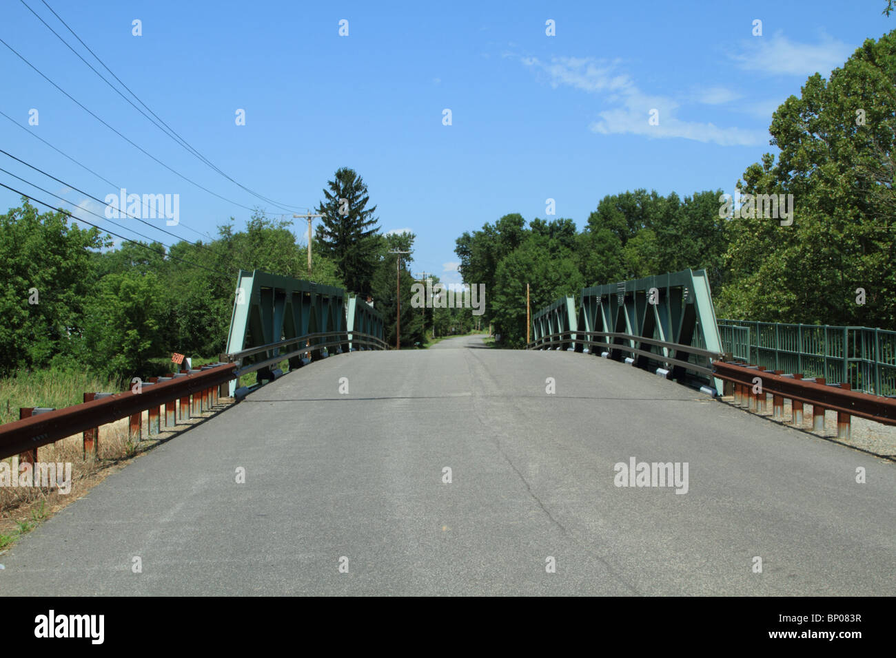 Bridge and country road Stock Photo - Alamy