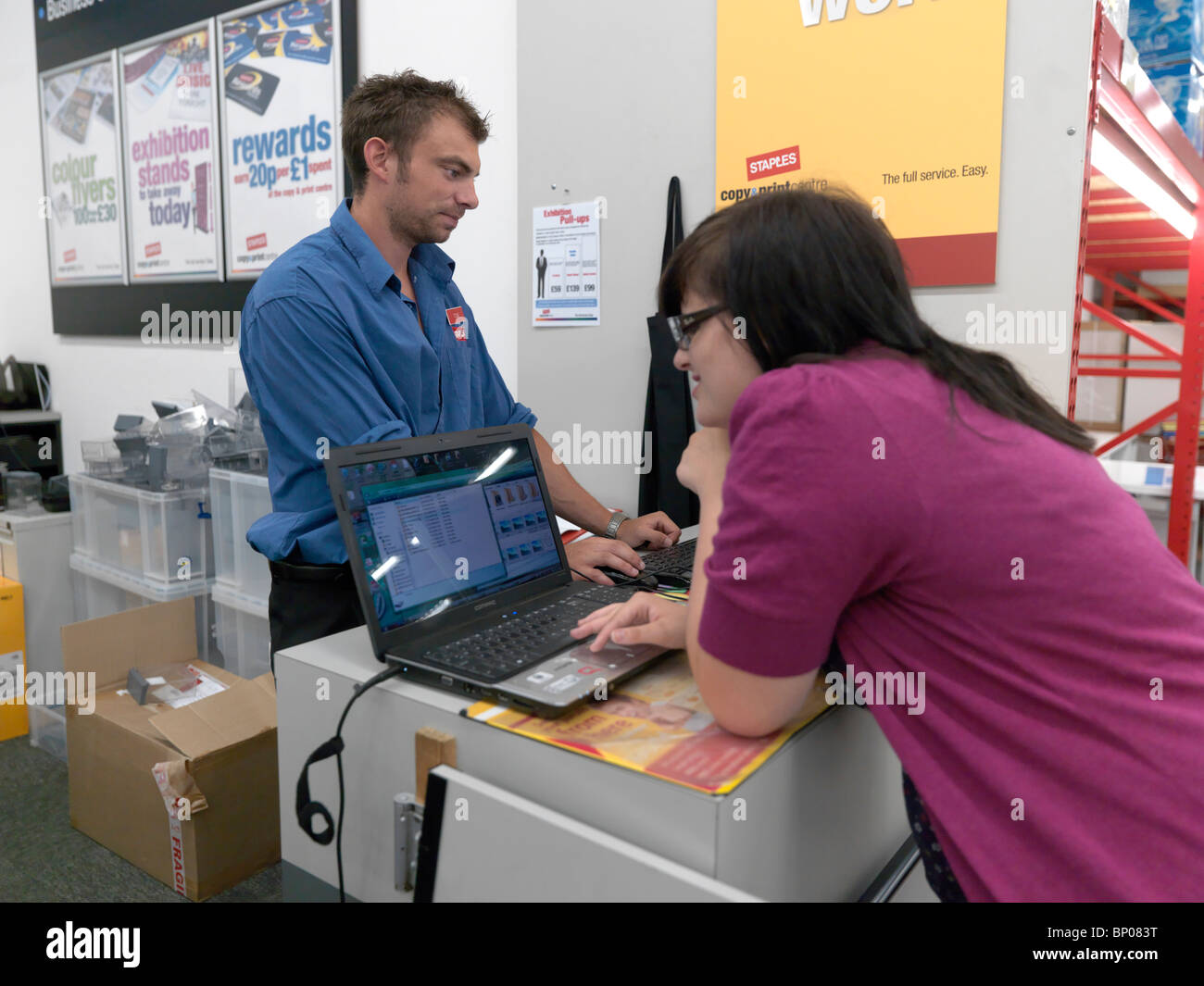 Computer Salesman Computer Shop England Stock Photo - Alamy