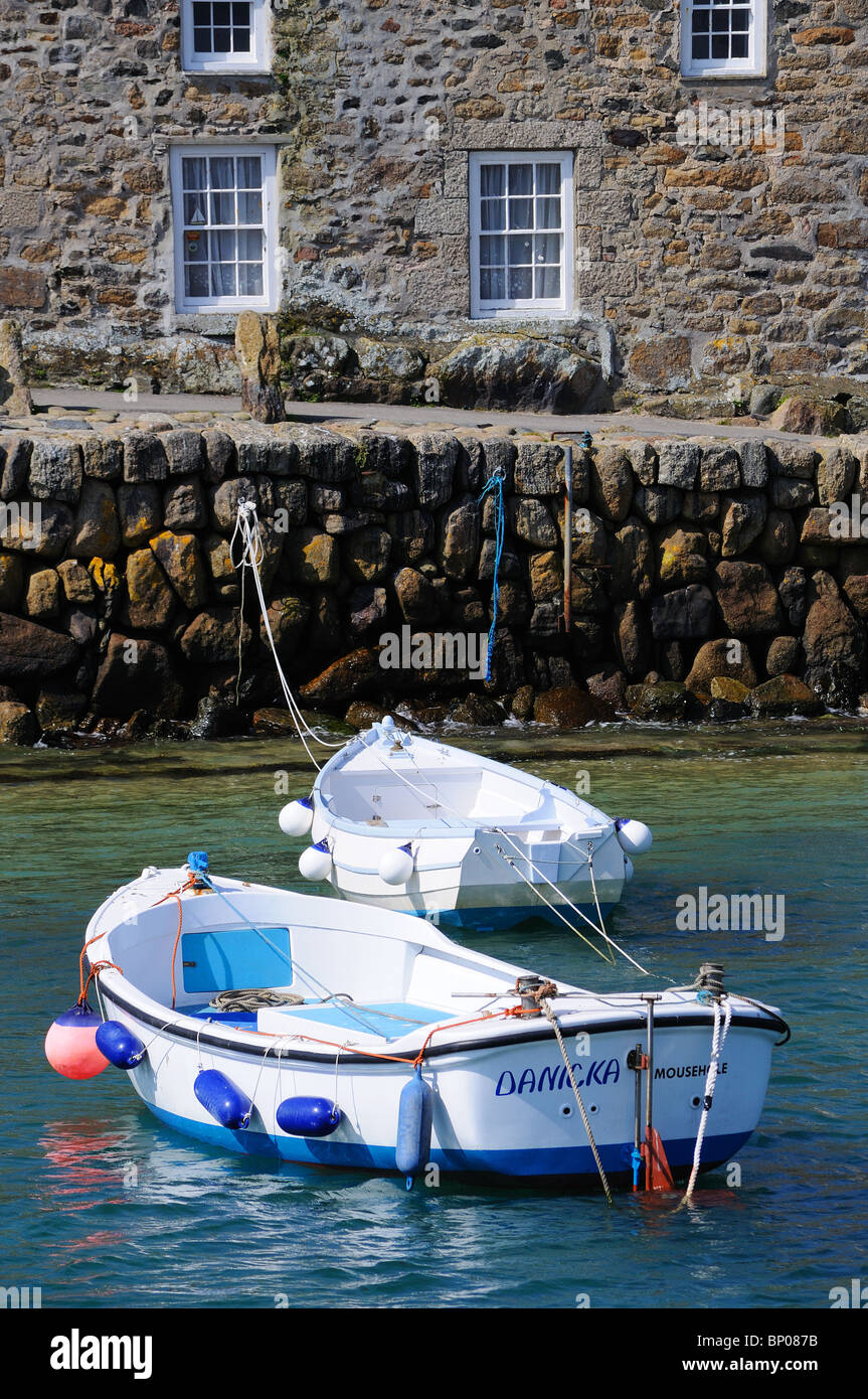 Dinghy and boats in mousehole harbour hi-res stock photography and ...