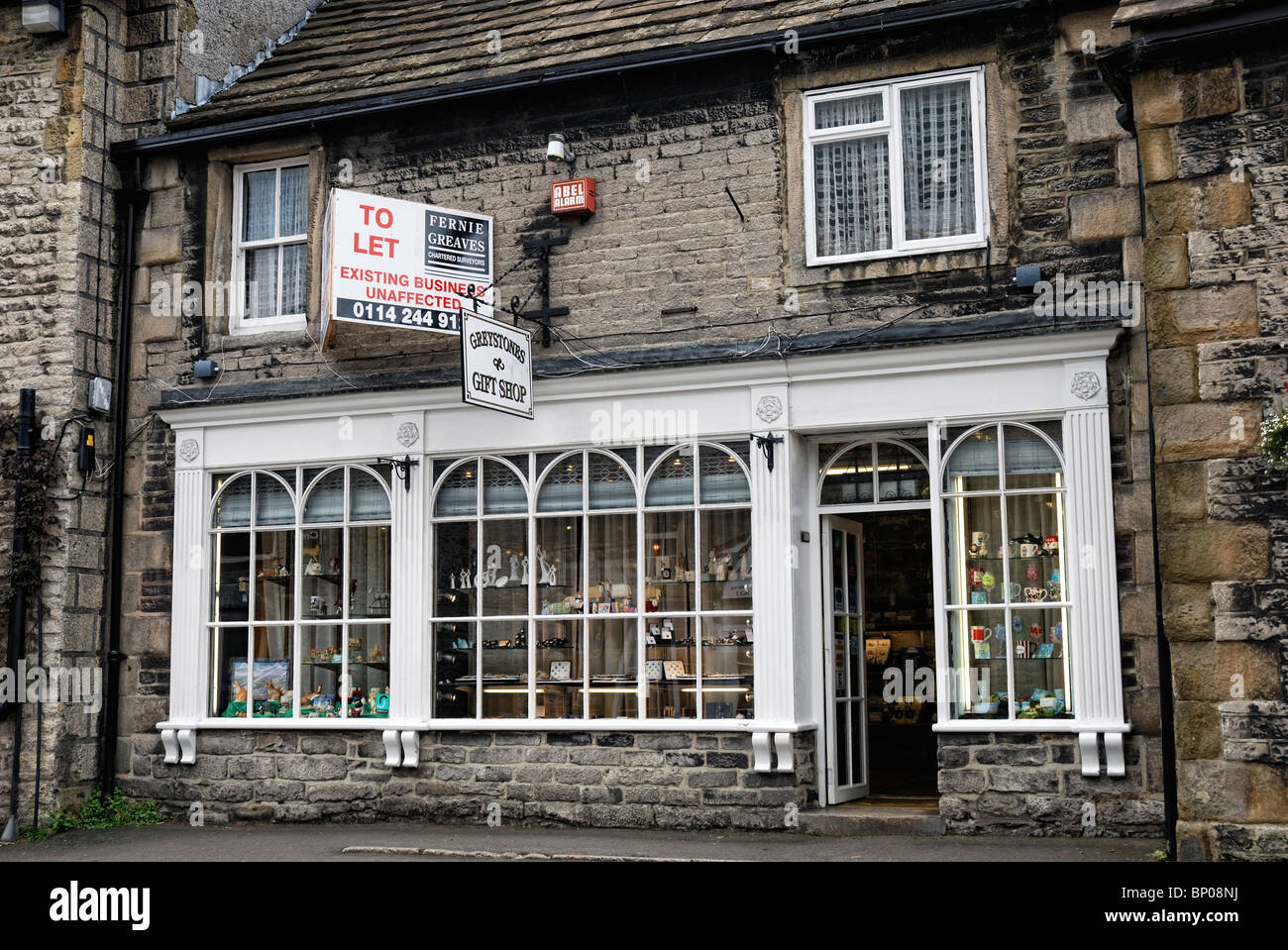 Shop in castleton hi-res stock photography and images - Alamy