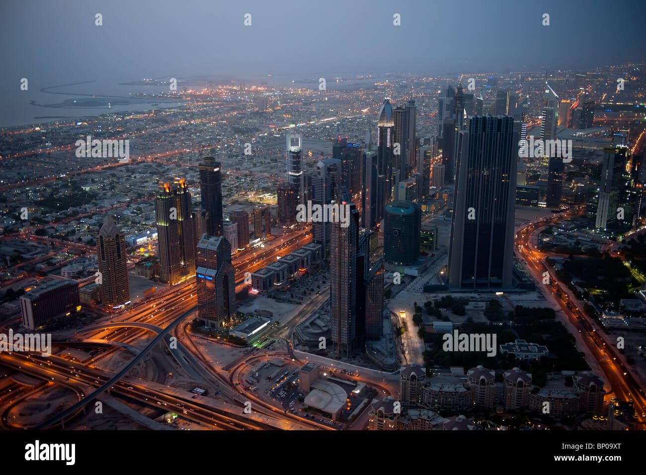 Burj khalifa the viewing platform hi-res stock photography and images ...