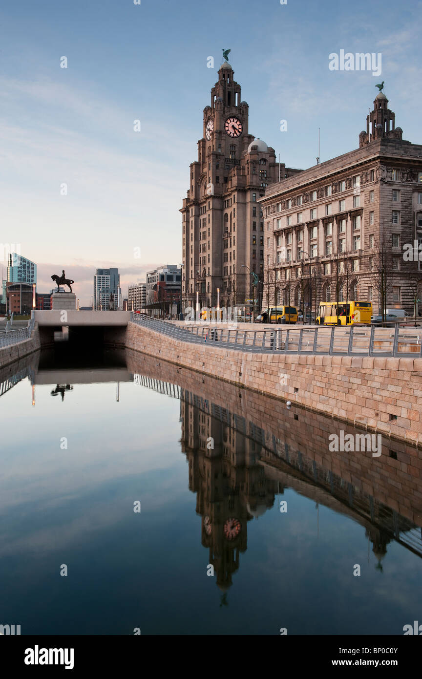Terminal pillars hi-res stock photography and images - Alamy