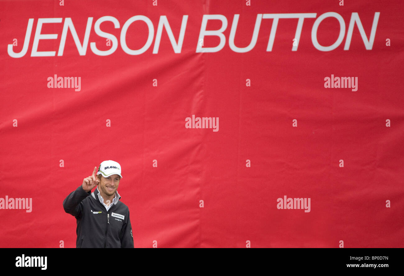 Jenson Button Formula 1 World Champion attends a photocall to promote ...