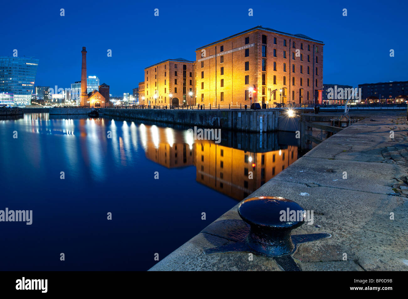 Liverpool docks illuminated hi-res stock photography and images - Alamy