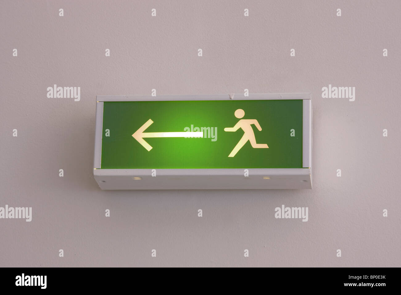 Emergency exit pictogram exit sign hi-res stock photography and images ...