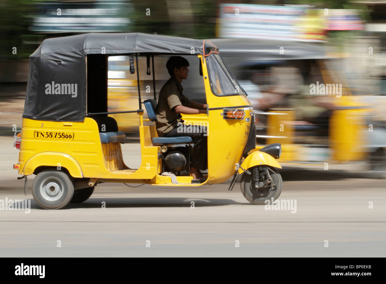 Auto rickshaw india hi-res stock photography and images - Alamy