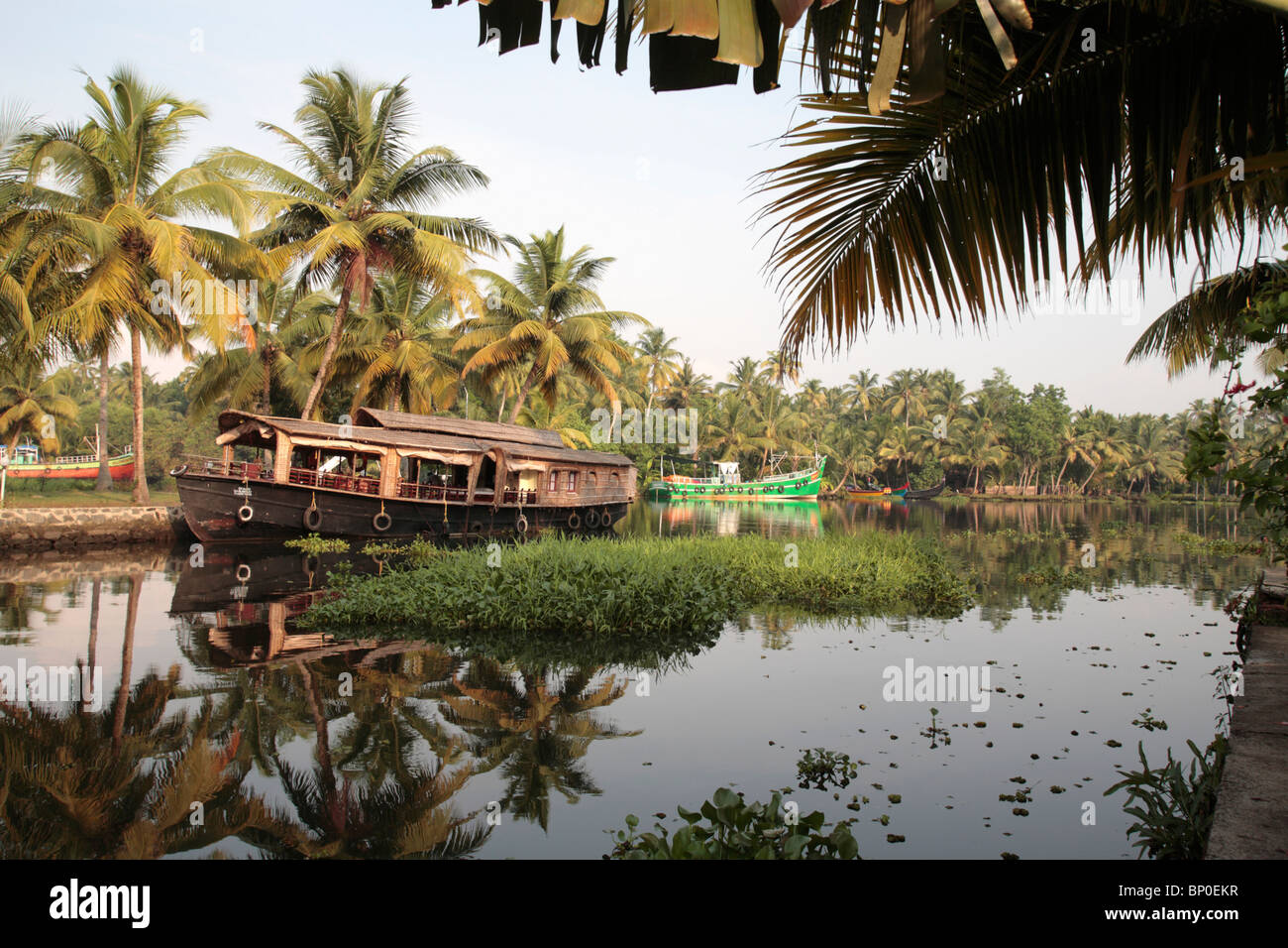 Indian rice boat High Resolution Stock Photography and Images - Alamy